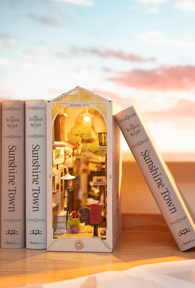 Sunshine Town Book Nook TGB02 - Rolife